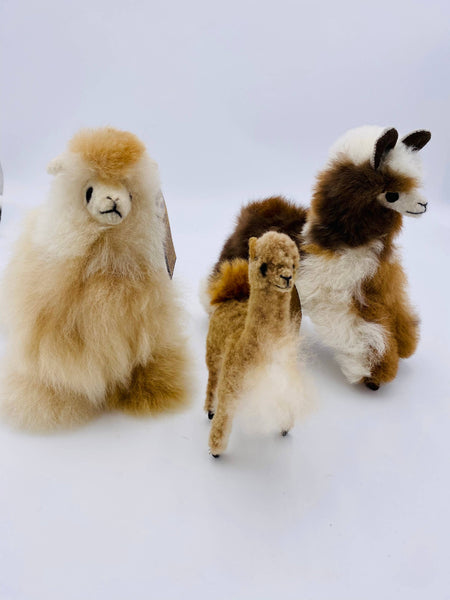 Fluffy Plush Llama Handmade in Peru – The Pink Pigs